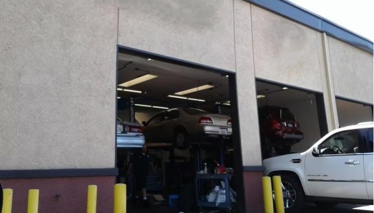 12 Bay Auto Shop with Average Weekly Gross Sales Over $30,000 ...