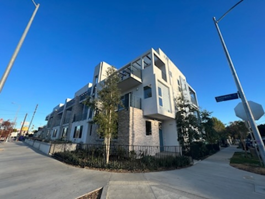 Move in Special NEWLY BUILY TOWNHOUSE CONDO FOR RENT, 2 CAR ATTACHED ...