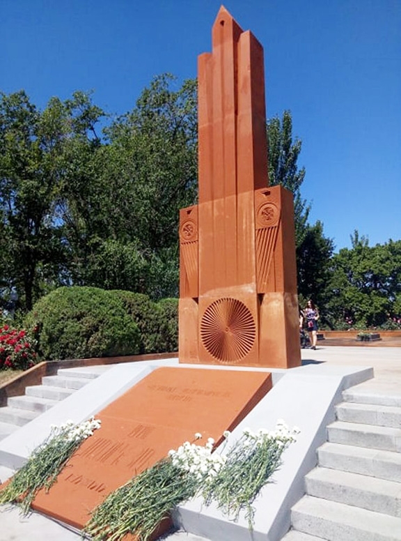 Unveiling of Aram Manoukian Memorial Highlights May 28 Celebrations